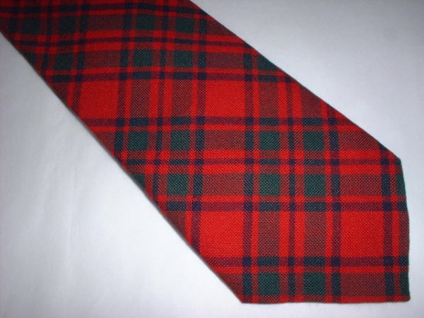 MacIntosh Clan Tie - Edinburgh Castle Scottish Imports